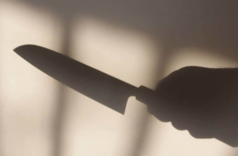 Sonhar Levando Facada 【10 Significados Reveladores】